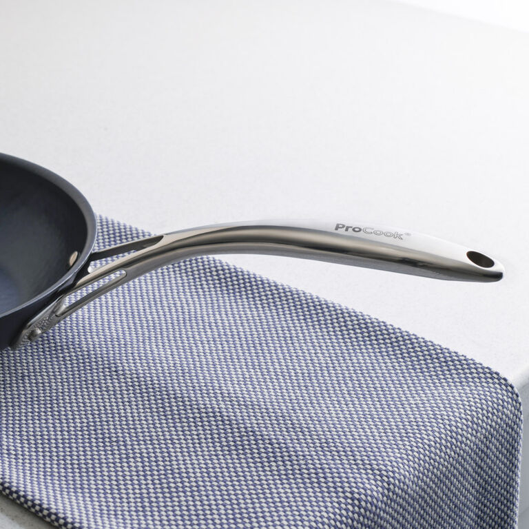Professional Blue Steel Frying Pan 24cm | ProCook