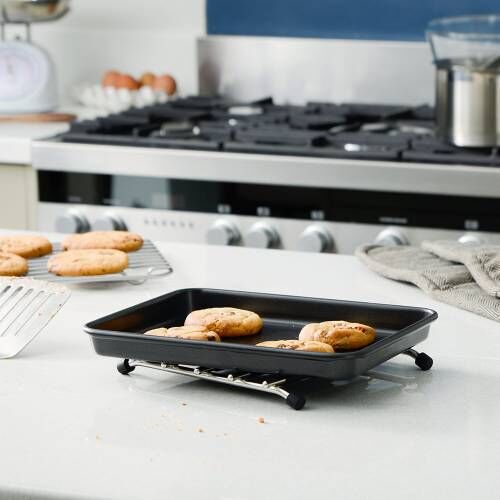 Non-Stick Muffin Sheet 6 Cup | Muffin & Cupcake Trays from ProCook