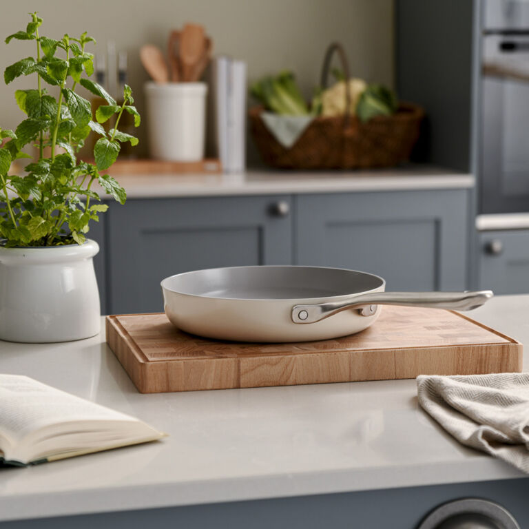 ProCook Soho Cookware Frying Pan 24cm | ProCook